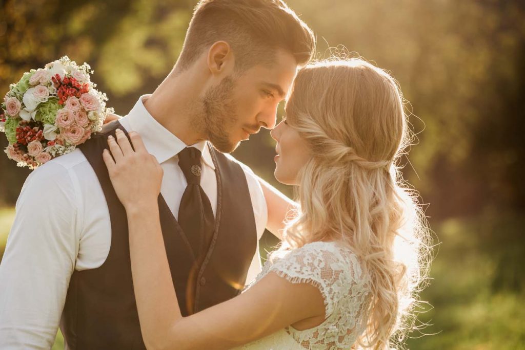 Mini Weddings Victoria - Noisy Acres Garden Estates